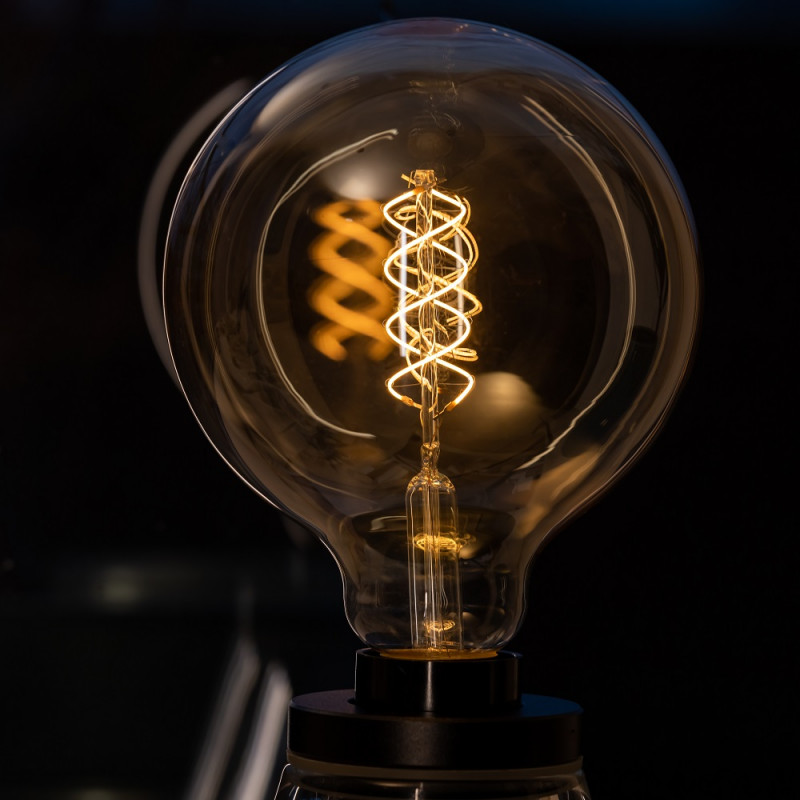 Ampoule LED filament 4.8W Vintage Edition 1906 Globe 125mm Doré OSRAM | Comptoir des Lustres