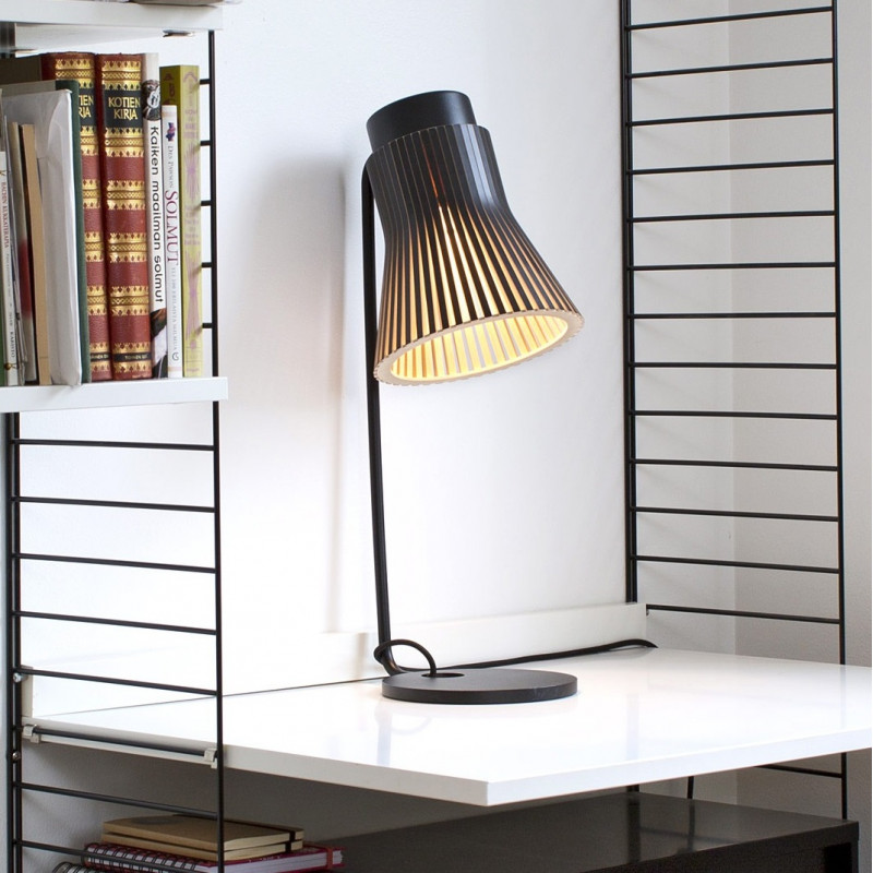 Lampe Petite 4620 Noir ou Bouleau - Secto Design | Comptoir des Lustres